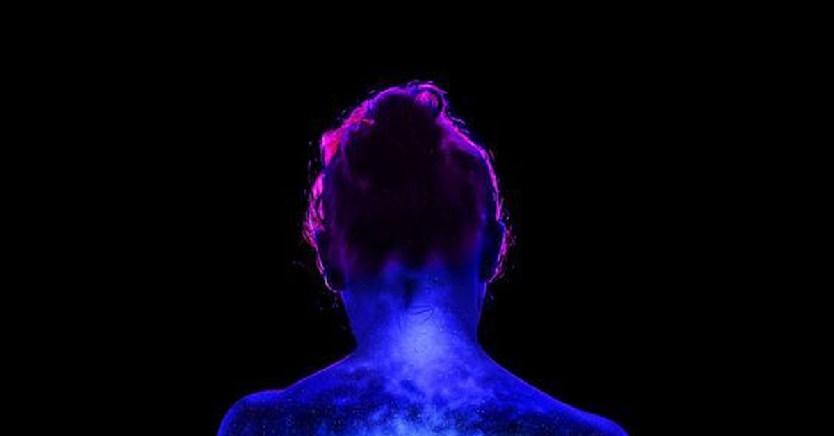УВ рисунок на теле - снято John Poppleton | Пикабу