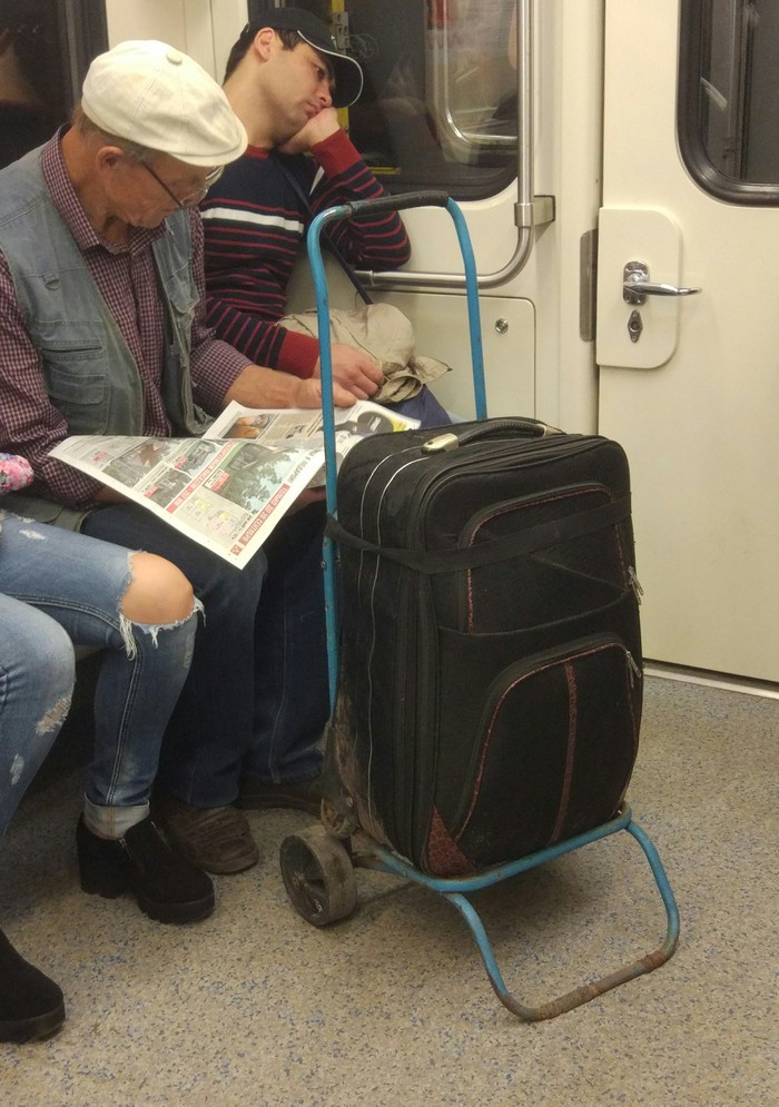Чемодан на колесах | Пикабу