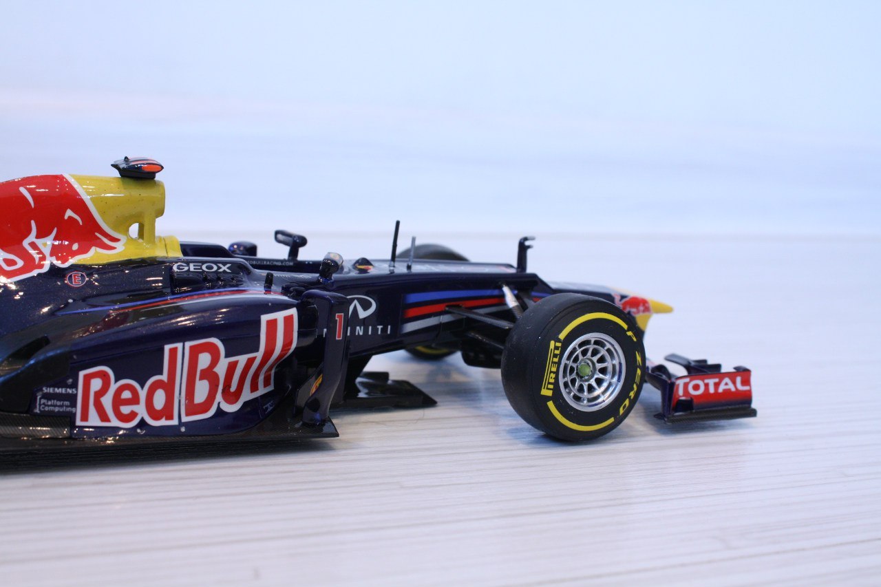 Модель Red Bull RB8, S. Vettel от Revell, масштаб 1/24 | Пикабу