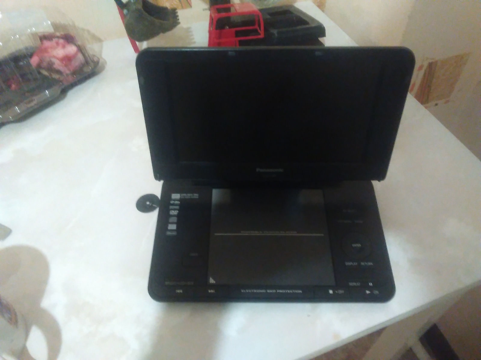 Как в портативный dvd плейер запитить тв-тюнер - 24.09.16 01:02 | Пикабу